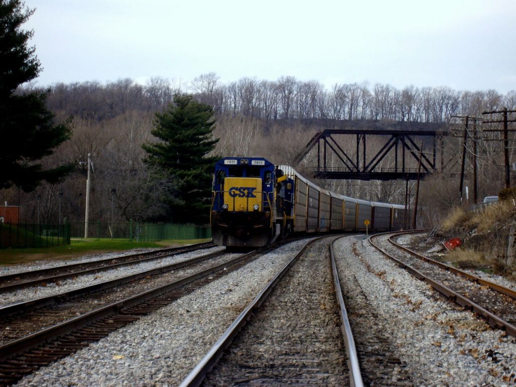 CSX 7611 C40-8